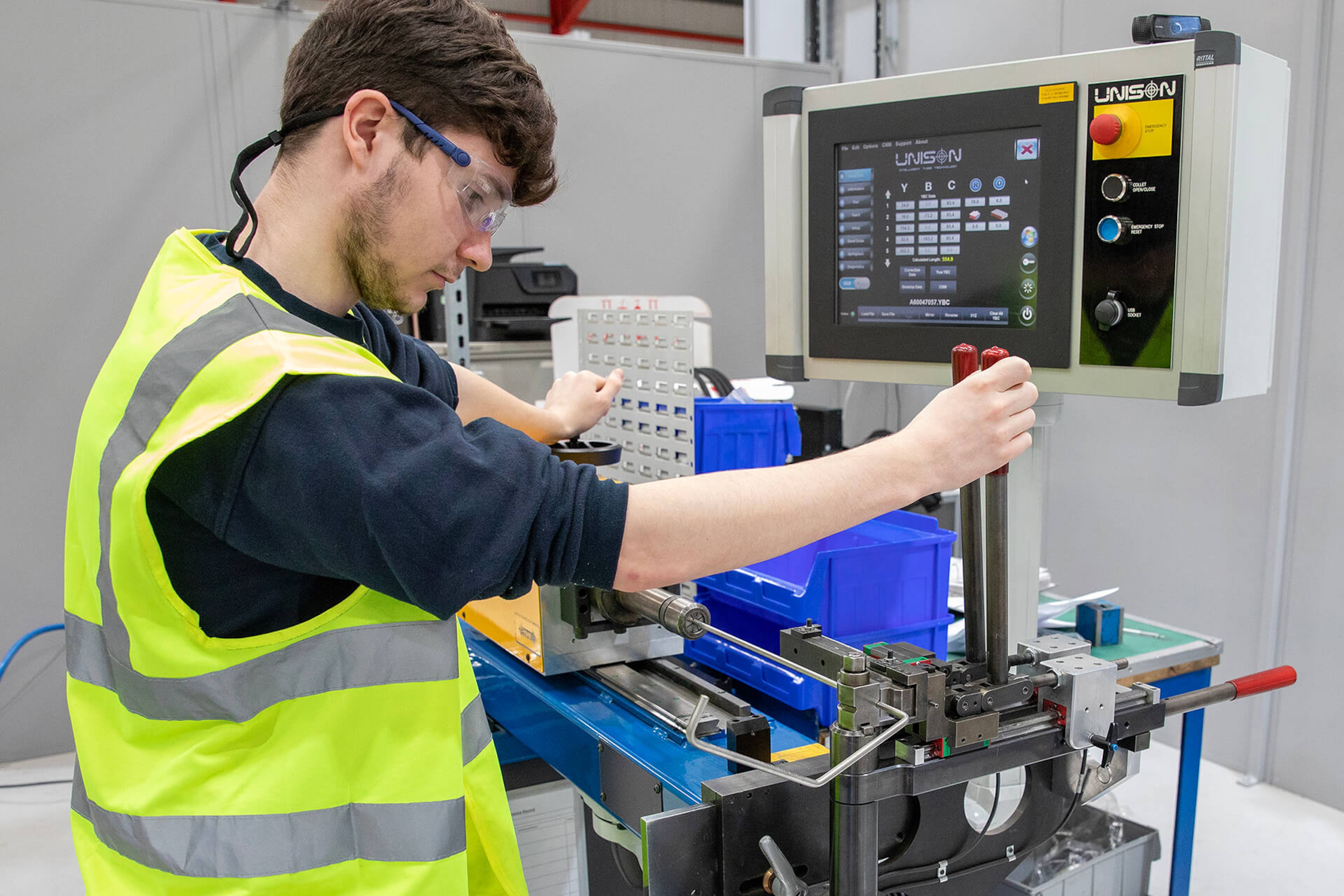 Join our business | About us | Flowtech